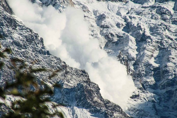 Staying alive: Top tips for surviving an avalanche - Wired For Adventure